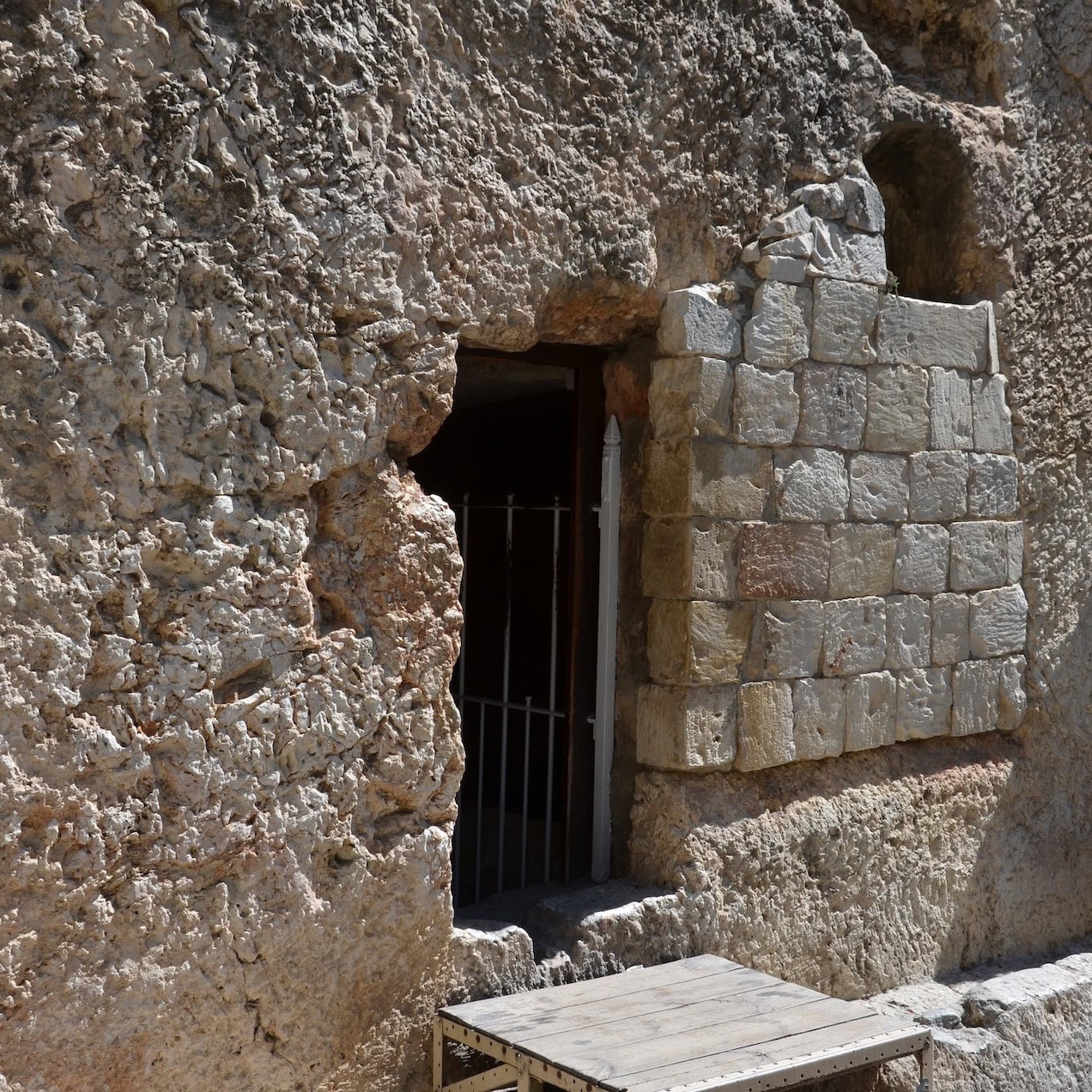 The Tomb of Jesus: C. H. Spurgeon Sermon - Banner of Truth UK